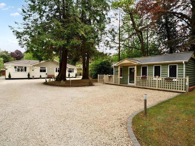 5 bedroom detached bungalow for sale