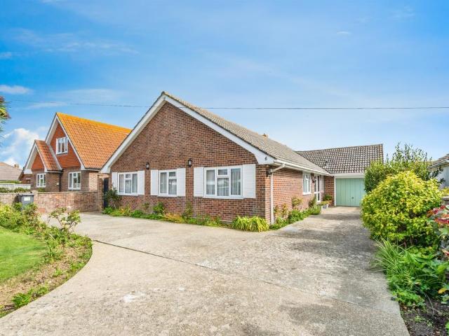 5 bedroom detached bungalow for sale