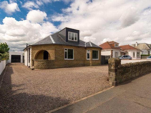 5 bedroom detached bungalow for sale in 38 Biggar Road, Edinburgh, EH10 7BH, EH10