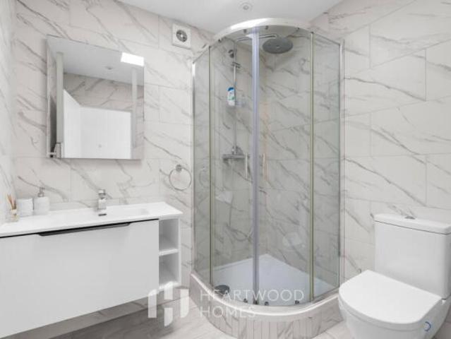 5 bedroom detached bungalow for sale in Napsbury Lane, St. Albans, AL1 1DU, AL1