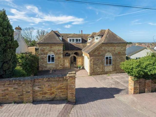 5 Bedroom Detached House