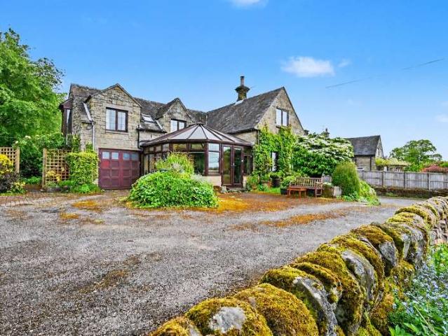 5 Bedroom Detached House