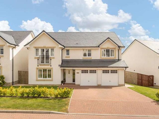 5 Bedroom Detached House