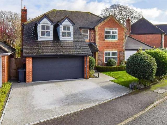 5 Bedroom Detached House