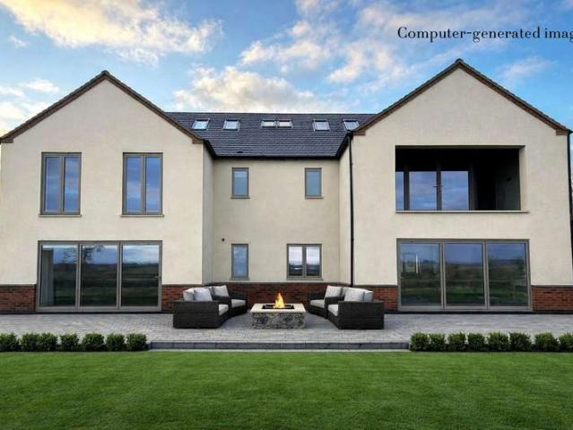 5 Bedroom Detached House