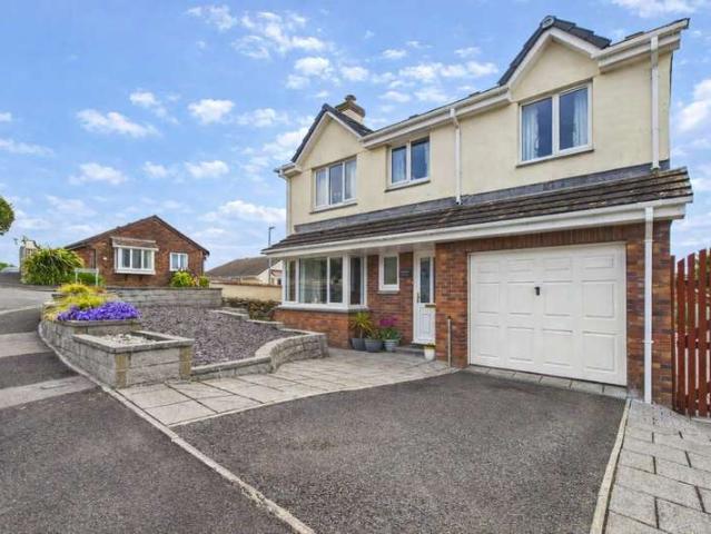5 Bedroom Detached House