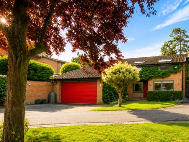5 Bedroom Detached House