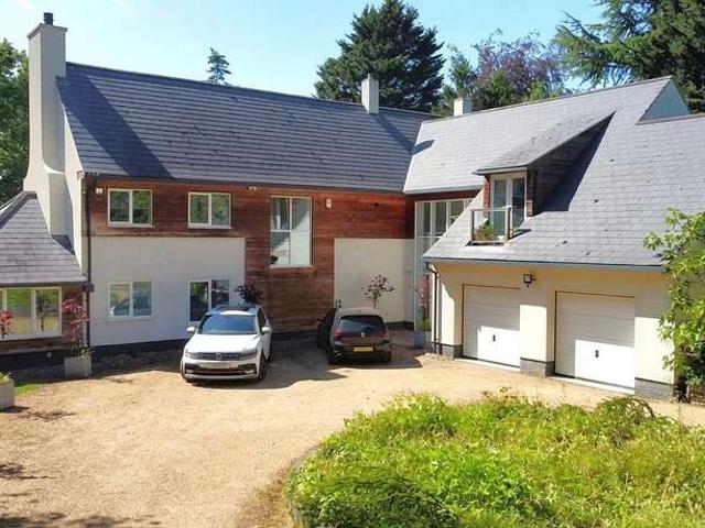 5 Bedroom Detached House