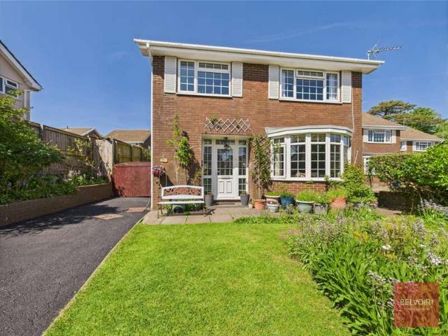 5 Bedroom Detached House
