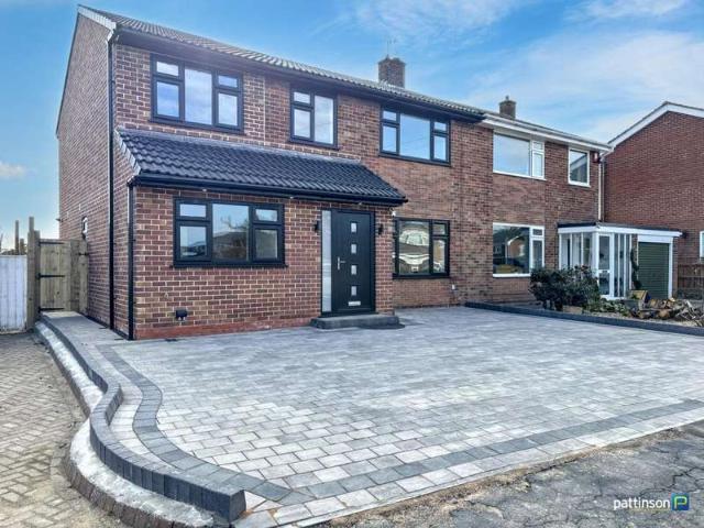 5 Bedroom Detached House