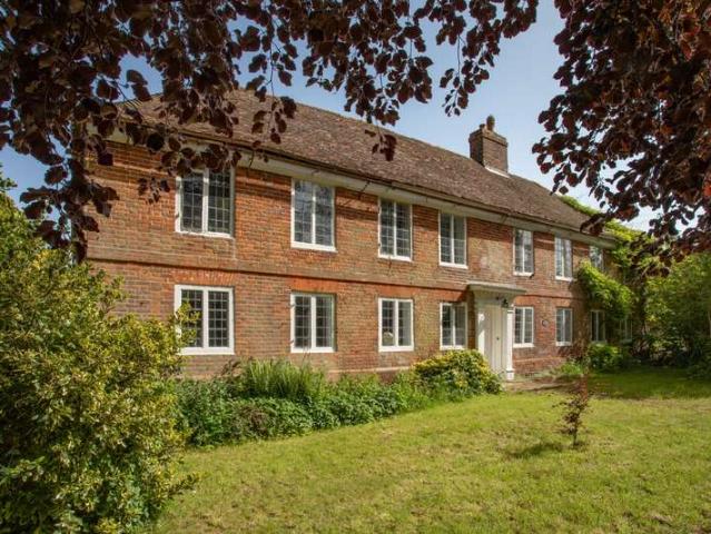 5 Bedroom Detached House