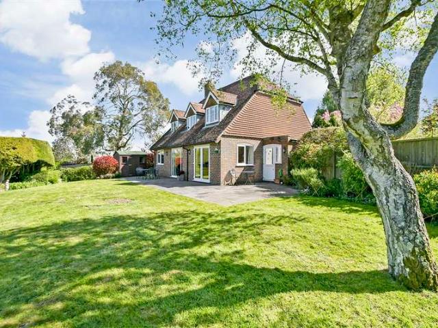 5 Bedroom Detached House