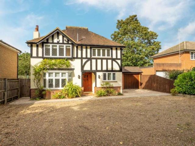 5 Bedroom Detached House