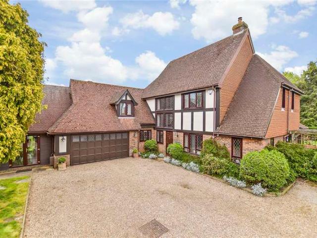 5 Bedroom Detached House