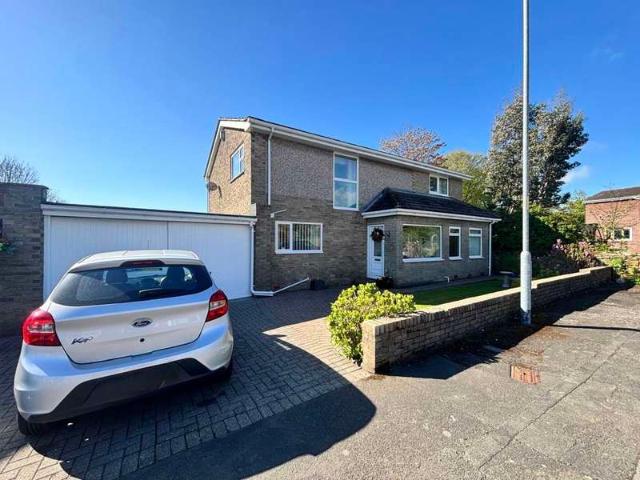 5 Bedroom Detached House