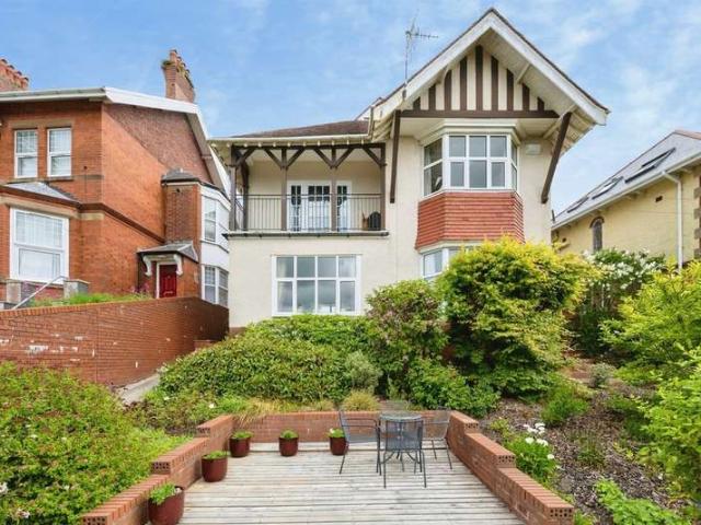 5 Bedroom Detached House