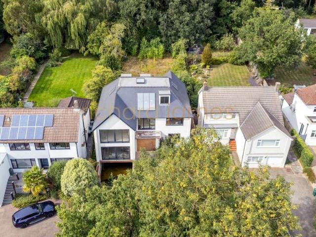 5 Bedroom Detached House