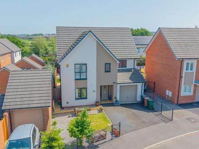 5 Bedroom Detached House