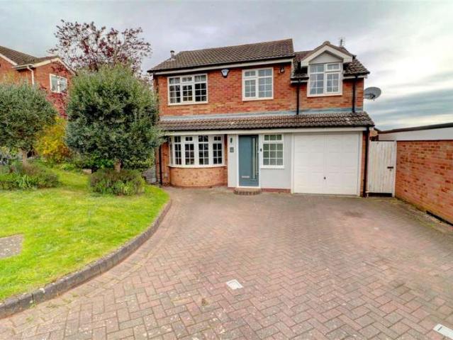 5 Bedroom Detached House