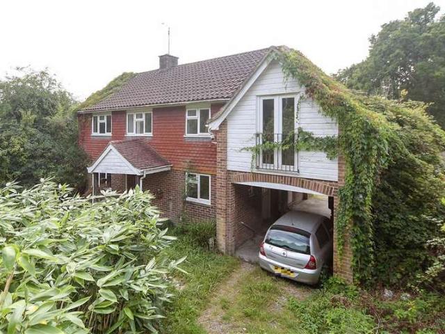 5 Bedroom Detached House