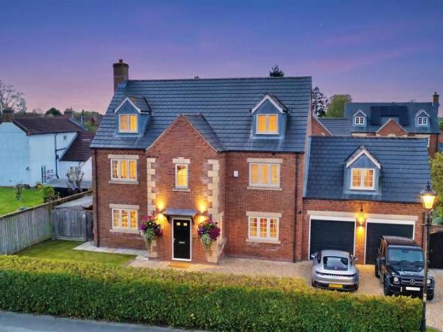 5 Bedroom Detached House