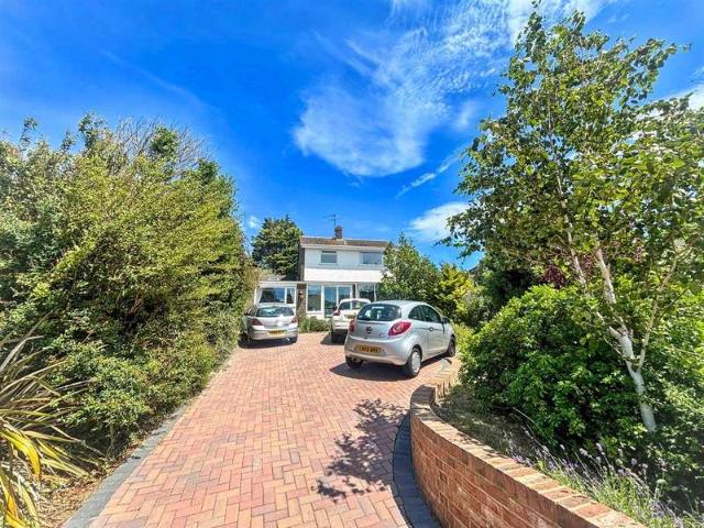 5 Bedroom Detached House