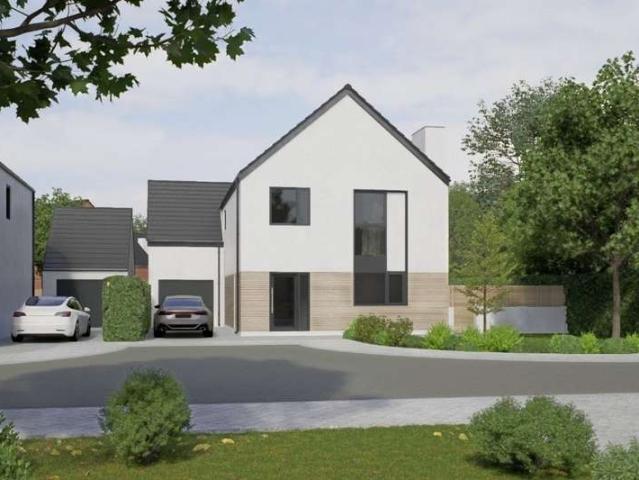 5 Bedroom Detached House