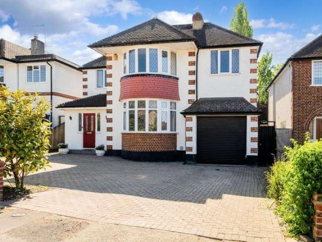 5 Bedroom Detached House