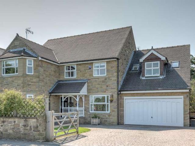 5 Bedroom Detached House