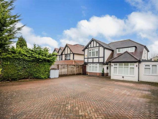 5 Bedroom Detached House