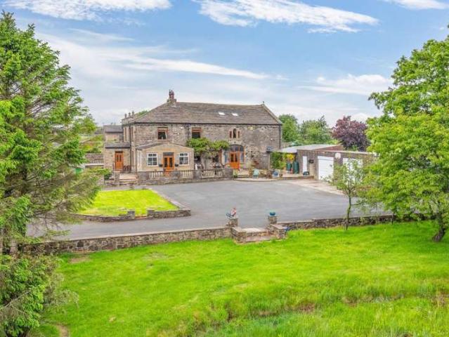 5 Bedroom Detached House