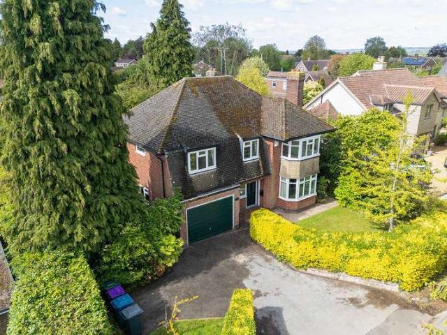 5 Bedroom Detached House