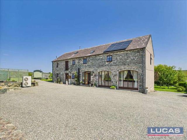 5 Bedroom Detached House