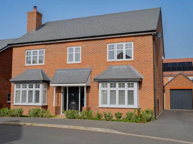 5 Bedroom Detached House