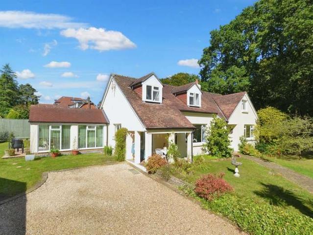 5 Bedroom Detached House