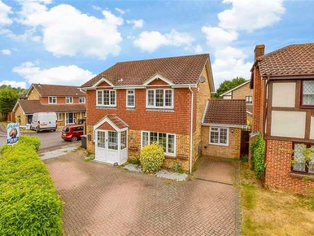 5 Bedroom Detached House