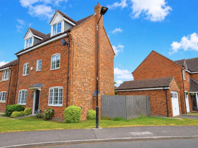 5 Bedroom Detached House