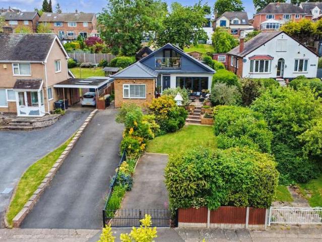 5 Bedroom Detached House
