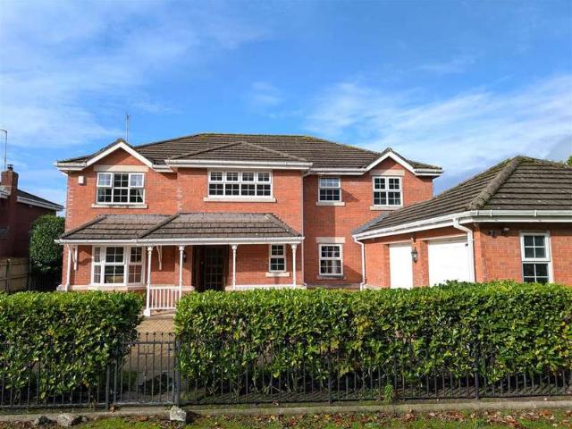 5 Bedroom Detached House