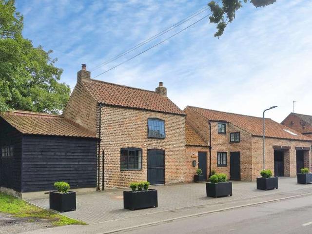 5 Bedroom Detached House