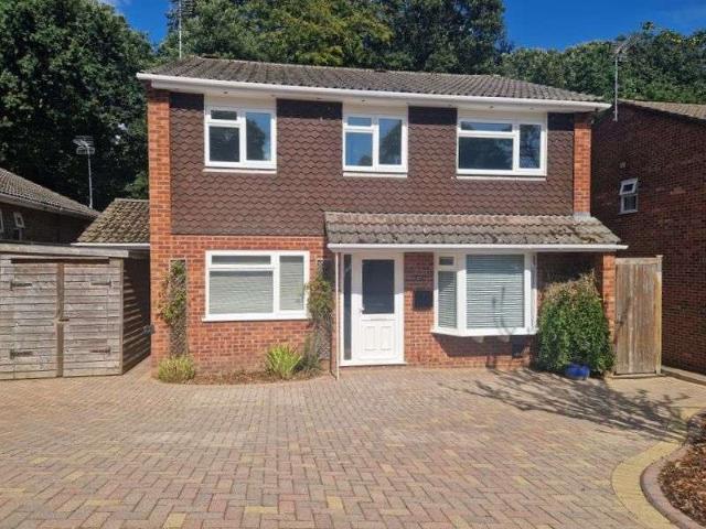 5 Bedroom Detached House