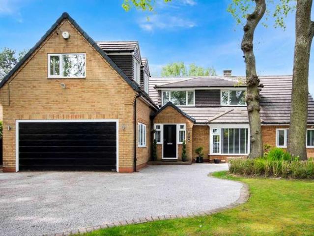 5 Bedroom Detached House
