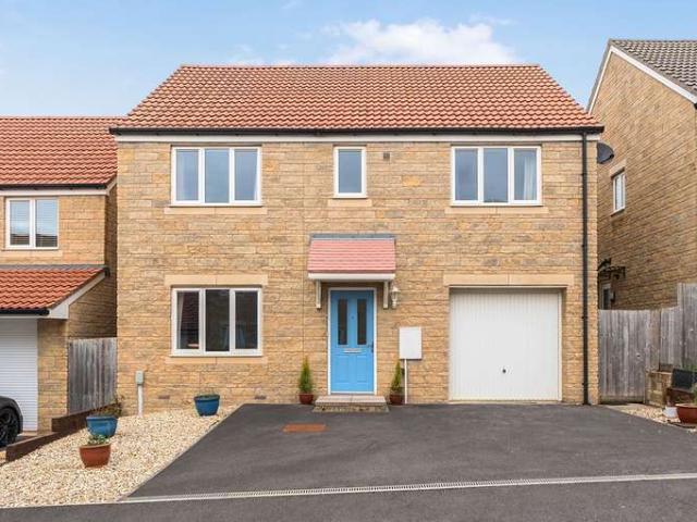 5 Bedroom Detached House
