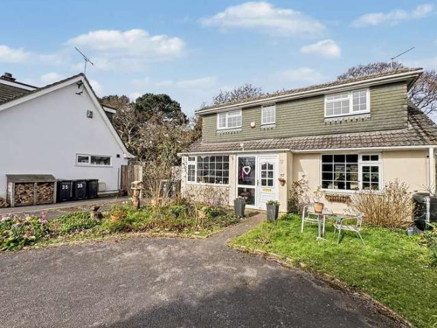 5 Bedroom Detached House