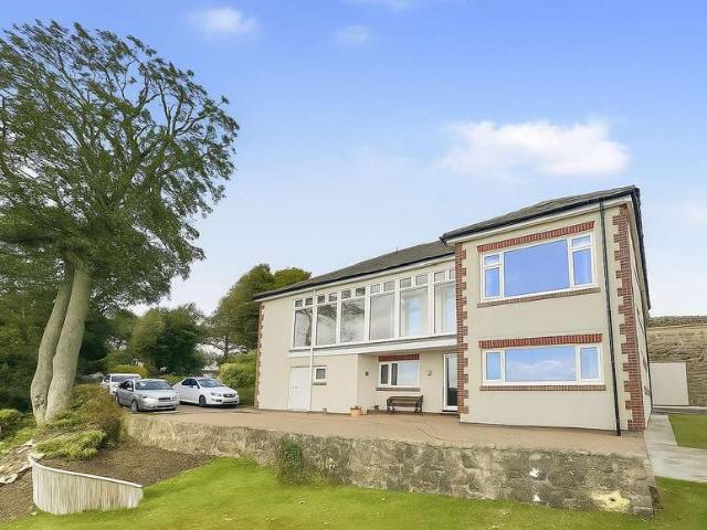5 Bedroom Detached House