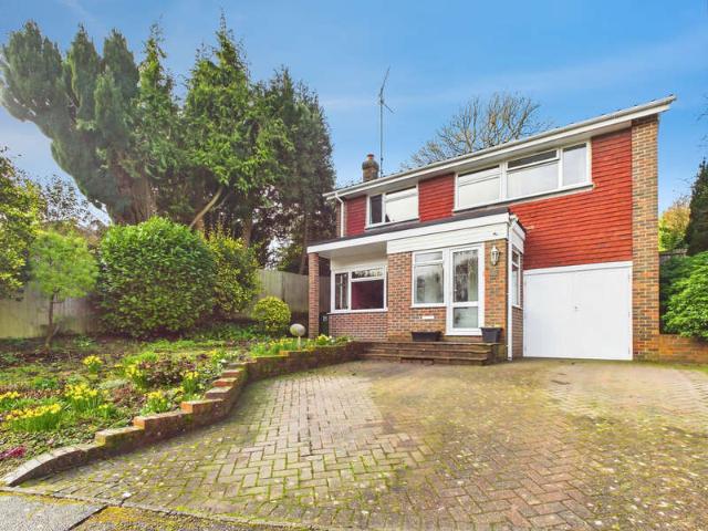 5 Bedroom Detached House