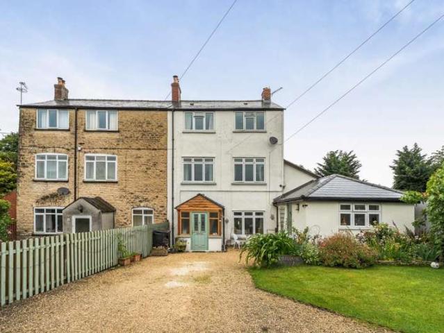 5 Bedroom Detached House