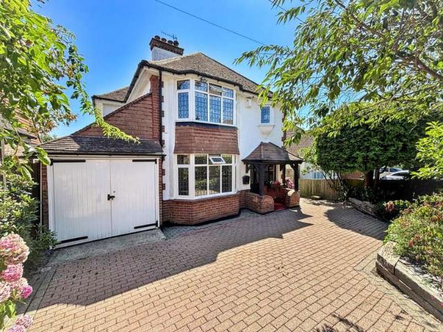 5 Bedroom Detached House