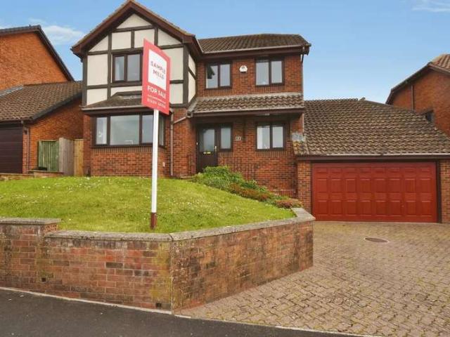 5 Bedroom Detached House