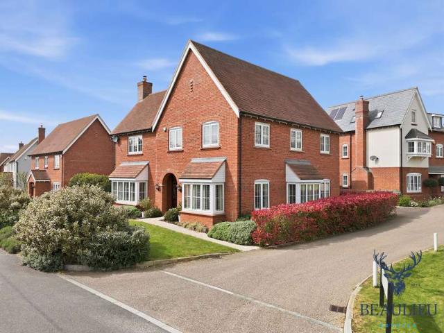 5 Bedroom Detached House